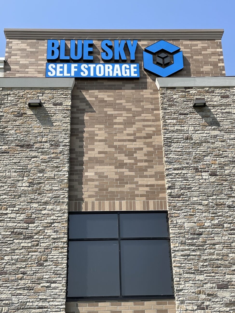 Key Trends in Business Signage: Modern Designs That Make an Impact ...
